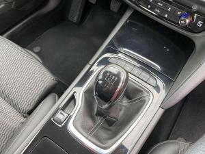 Black Opel Insignia 2019 in Vilnius, with an engine capacity of 1.96 L and mileage of 56 thousand km for 10500 €, photo 28 on AUTOMOTO.COM.LV