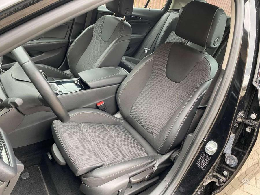 Black Opel Insignia 2019 in Vilnius, with an engine capacity of 1.96 L and mileage of 56 thousand km for 10500 €, photo 31 on AUTOMOTO.COM.LV