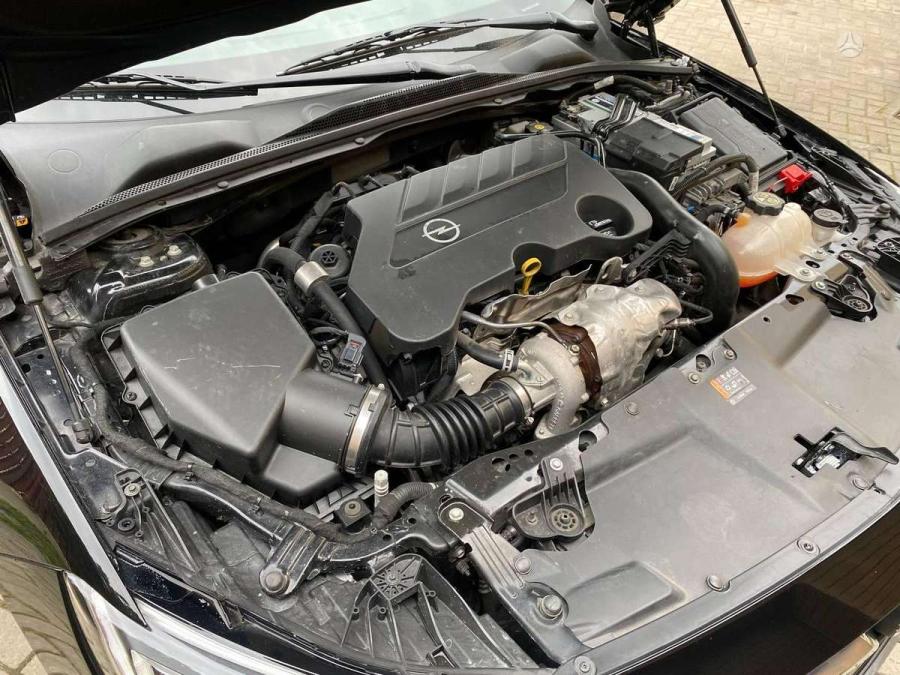 Black Opel Insignia 2019 in Vilnius, with an engine capacity of 1.96 L and mileage of 56 thousand km for 10500 €, photo 32 on AUTOMOTO.COM.LV