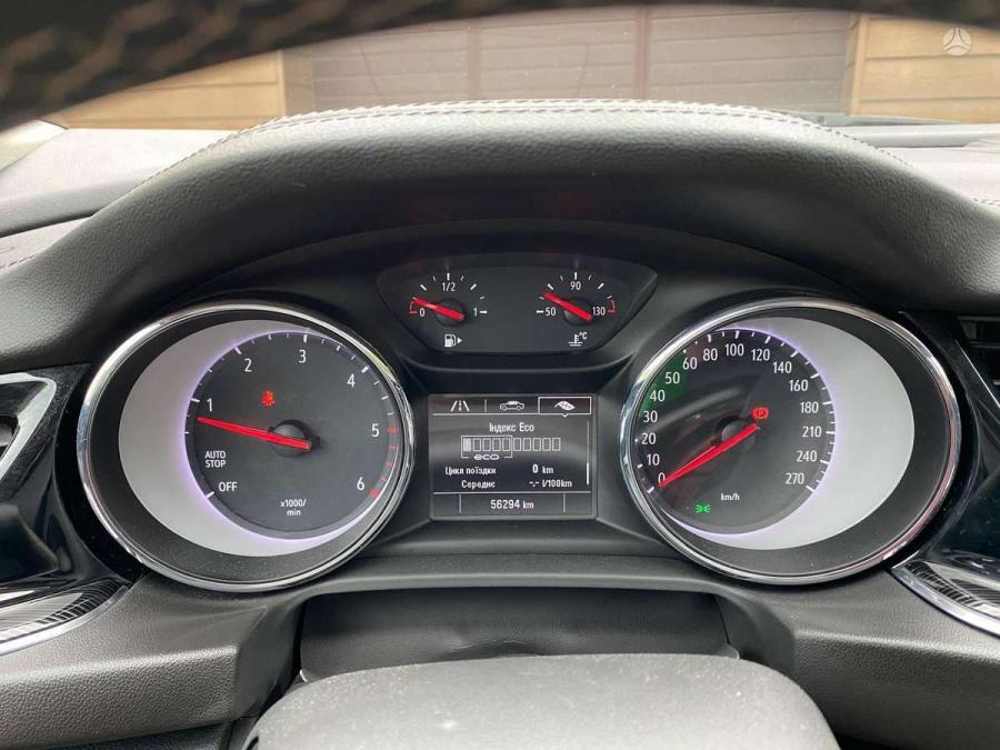 Black Opel Insignia 2019 in Vilnius, with an engine capacity of 1.96 L and mileage of 56 thousand km for 10500 €, photo 35 on AUTOMOTO.COM.LV