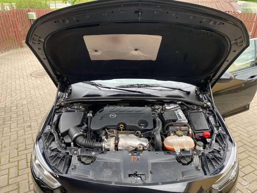 Black Opel Insignia 2019 in Vilnius, with an engine capacity of 1.96 L and mileage of 56 thousand km for 10500 €, photo 36 on AUTOMOTO.COM.LV