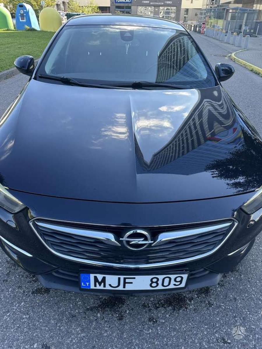 Black Opel Insignia 2019 in Vilnius, with an engine capacity of 1.50 L and mileage of 207 thousand km for 9450 €, photo 5 on AUTOMOTO.COM.LV