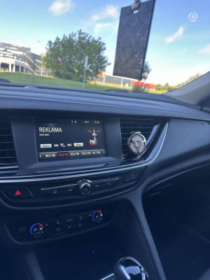 Black Opel Insignia 2019 in Vilnius, with an engine capacity of 1.50 L and mileage of 207 thousand km for 9450 €, photo 10 on AUTOMOTO.COM.LV