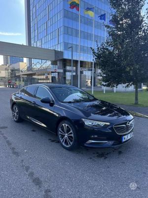 Black Opel Insignia 2019 in Vilnius, with an engine capacity of 1.50 L and mileage of 207 thousand km for 9200 €, photo 1 on AUTOMOTO.COM.LV