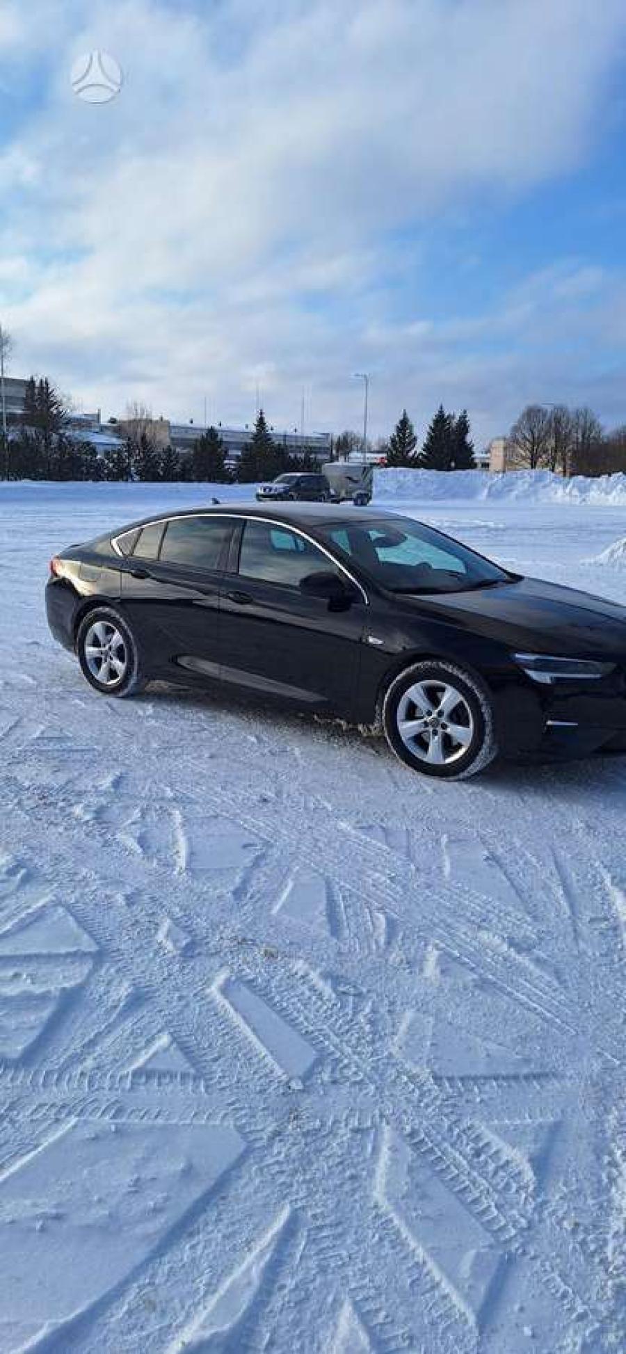 Black Opel Insignia 2020 in Telschi, with an engine capacity of 2.00 L and mileage of 248 thousand km for 14500 €, photo 4 on AUTOMOTO.COM.LV