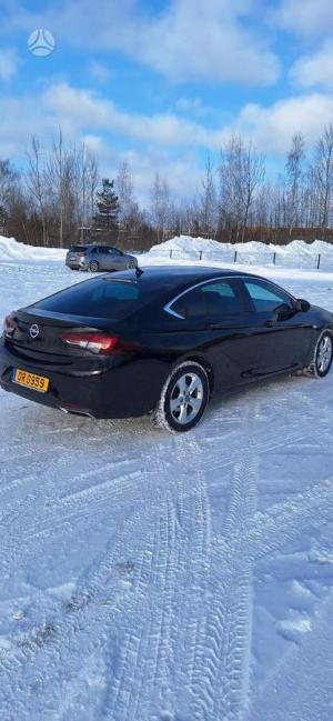 Black Opel Insignia 2020 in Telschi, with an engine capacity of 2.00 L and mileage of 248 thousand km for 14500 €, photo 6 on AUTOMOTO.COM.LV