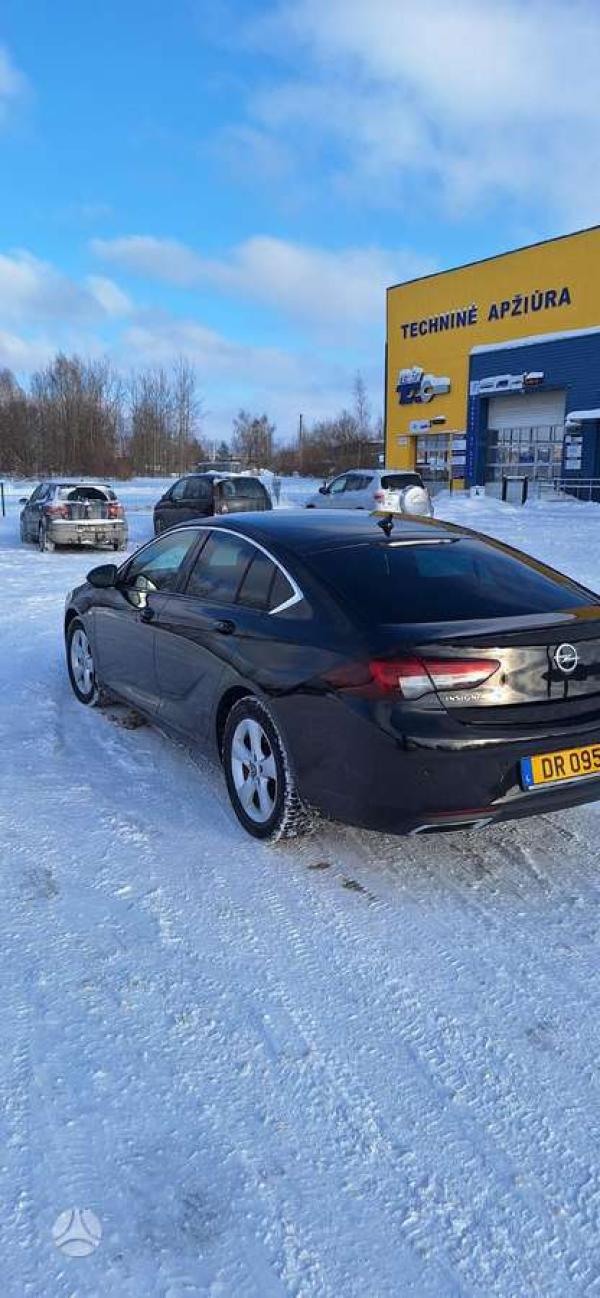 Black Opel Insignia 2020 in Telschi, with an engine capacity of 2.00 L and mileage of 248 thousand km for 14500 €, photo 7 on AUTOMOTO.COM.LV