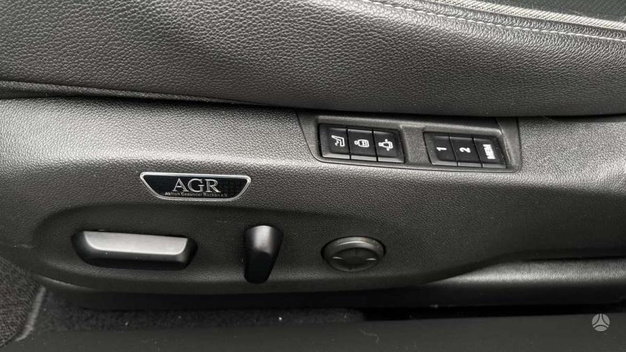 Melns Opel Insignia 2020 Marijampole, ar dzinēja tilpumu 1.96 L un nobraukumu 86 tūkst. km par 17890 €, foto 5 vietnē AUTOMOTO.COM.LV