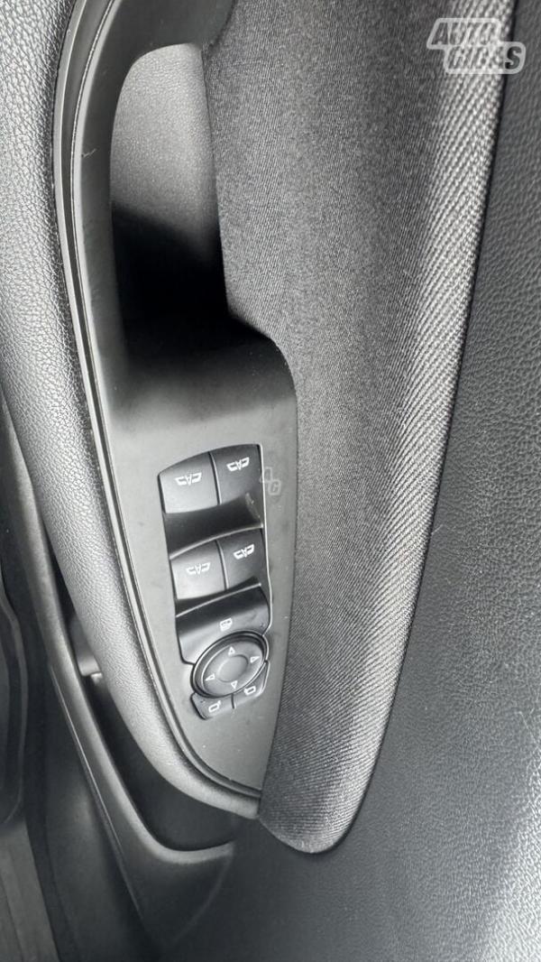 Black Opel Insignia 2021 in Kaunas, with an engine capacity of 1.50 L and mileage of 51 thousand km for 15500 €, photo 9 on AUTOMOTO.COM.LV