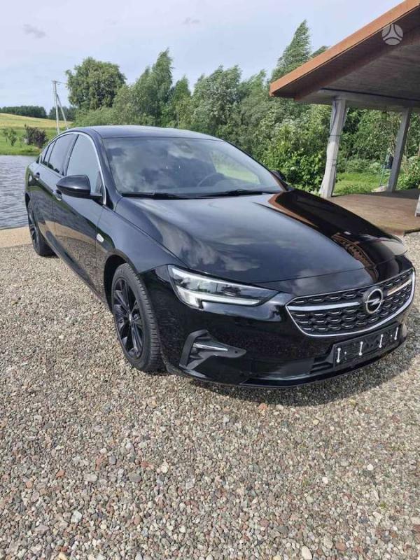 Black Opel Insignia 2022 in Alytus, with an engine capacity of 2.00 L and mileage of 87 thousand km for 15600 €, photo 10 on AUTOMOTO.COM.LV