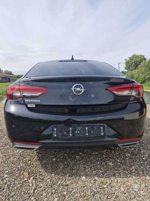 Black Opel Insignia 2022 in Alytus, with an engine capacity of 2.00 L and mileage of 87 thousand km for 15600 €, photo 12 on AUTOMOTO.COM.LV