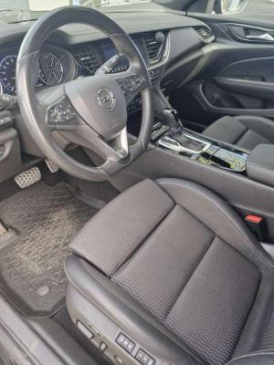Black Opel Insignia 2022 in Alytus, with an engine capacity of 2.00 L and mileage of 87 thousand km for 15600 €, photo 21 on AUTOMOTO.COM.LV