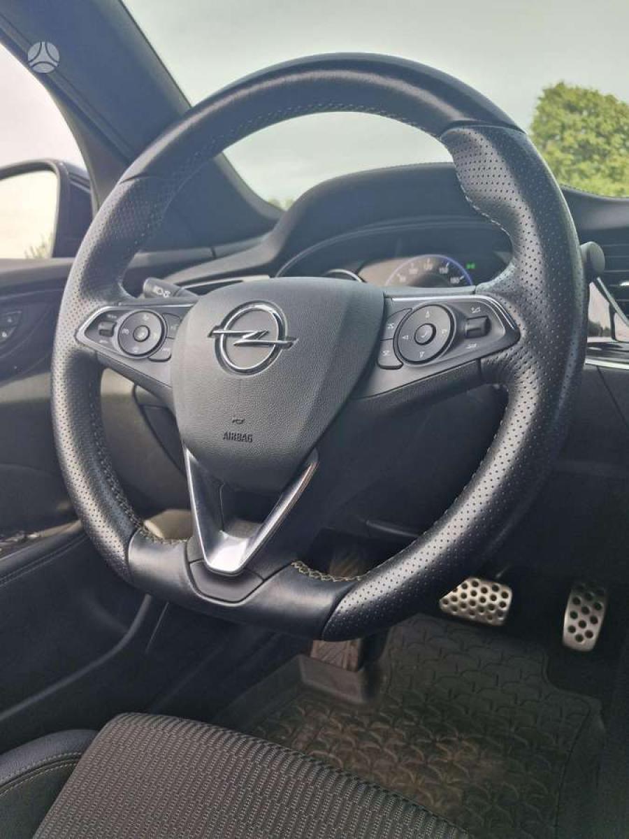 Black Opel Insignia 2022 in Alytus, with an engine capacity of 2.00 L and mileage of 87 thousand km for 15600 €, photo 23 on AUTOMOTO.COM.LV