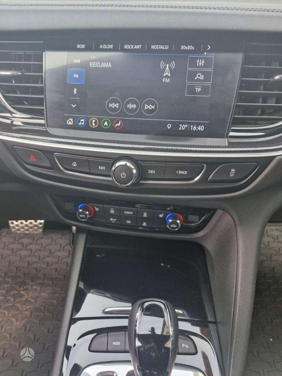 Black Opel Insignia 2022 in Alytus, with an engine capacity of 2.00 L and mileage of 87 thousand km for 15600 €, photo 26 on AUTOMOTO.COM.LV