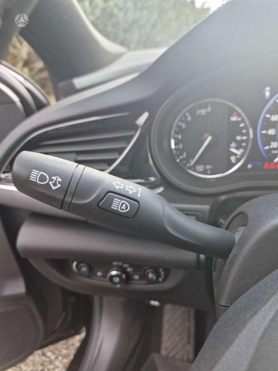 Black Opel Insignia 2022 in Alytus, with an engine capacity of 2.00 L and mileage of 87 thousand km for 15600 €, photo 28 on AUTOMOTO.COM.LV