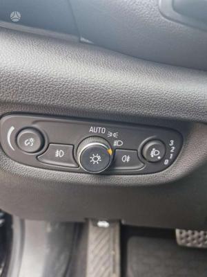 Black Opel Insignia 2022 in Alytus, with an engine capacity of 2.00 L and mileage of 87 thousand km for 15600 €, photo 30 on AUTOMOTO.COM.LV
