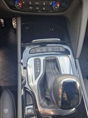 Black Opel Insignia 2022 in Alytus, with an engine capacity of 2.00 L and mileage of 87 thousand km for 15600 €, photo 32 on AUTOMOTO.COM.LV