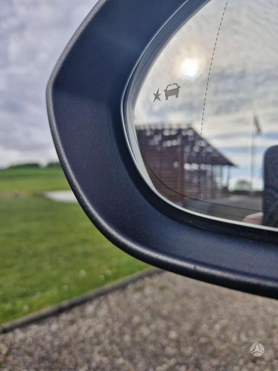 Black Opel Insignia 2022 in Alytus, with an engine capacity of 2.00 L and mileage of 87 thousand km for 15600 €, photo 33 on AUTOMOTO.COM.LV