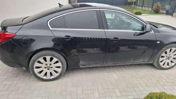 Melns Opel Insignia 2008 Klaipėda, ar dzinēja tilpumu 1.96 L un nobraukumu 216 tūkst. km par 3200 €, foto 4 vietnē AUTOMOTO.COM.LV