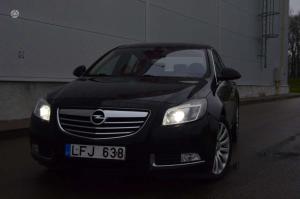 Black Opel Insignia 2009 in Siauliai, with an engine capacity of 1.96 L and mileage of 293 thousand km for 2900 €, photo 2 on AUTOMOTO.COM.LV