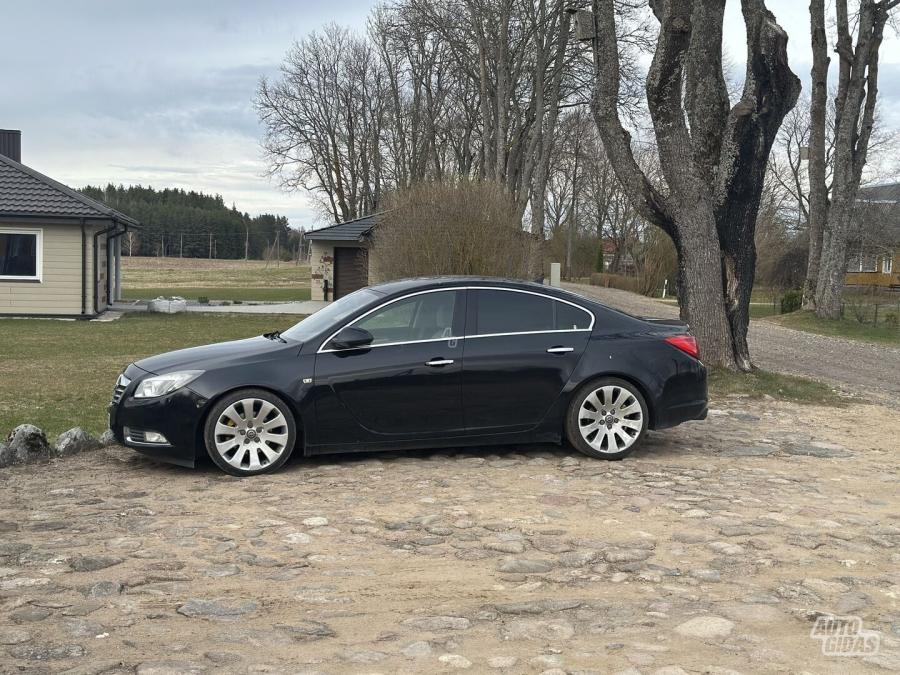 Black Opel Insignia 2009 in Vilnius, with an engine capacity of 2.00 L and mileage of 234 thousand km for 3300 €, photo 6 on AUTOMOTO.COM.LV