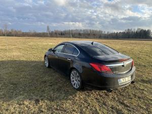 Black Opel Insignia 2009 in Vilnius, with an engine capacity of 2.00 L and mileage of 234 thousand km for 3300 €, photo 13 on AUTOMOTO.COM.LV