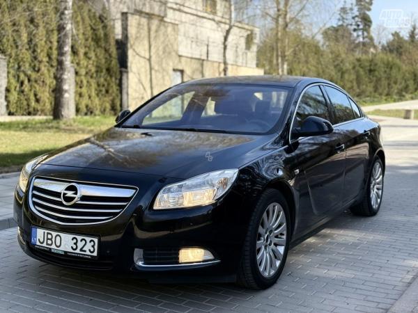 Black Opel Insignia 2009 in Vilnius, with an engine capacity of 2.00 L and mileage of 252 thousand km for 2450 €, photo 1 on AUTOMOTO.COM.LV