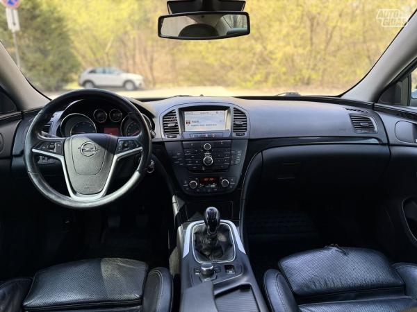 Black Opel Insignia 2009 in Vilnius, with an engine capacity of 2.00 L and mileage of 252 thousand km for 2450 €, photo 3 on AUTOMOTO.COM.LV