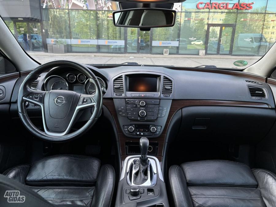 Black Opel Insignia 2009 in Kaunas, with an engine capacity of 2.00 L and mileage of 261 thousand km for 3600 €, photo 12 on AUTOMOTO.COM.LV