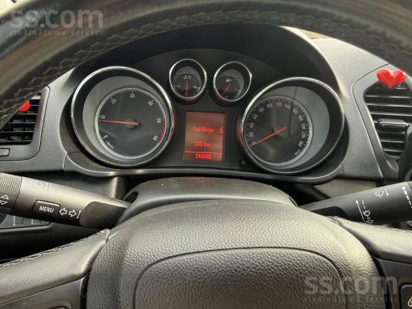 Melns Opel Insignia 2009 Daugavpils, ar dzinēja tilpumu 2.00 L un nobraukumu 250 tūkst. km par 2800 €, foto 6 vietnē AUTOMOTO.COM.LV