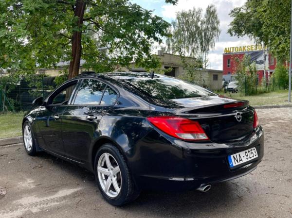 Black Opel Insignia 2009 in Riga, with an engine capacity of 2.00 L and mileage of 0 thousand km for 4900 €, photo 4 on AUTOMOTO.COM.LV