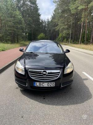 Black Opel Insignia 2009 in Druskininkai, with an engine capacity of 1.96 L and mileage of 233 thousand km for 2990 €, photo 11 on AUTOMOTO.COM.LV