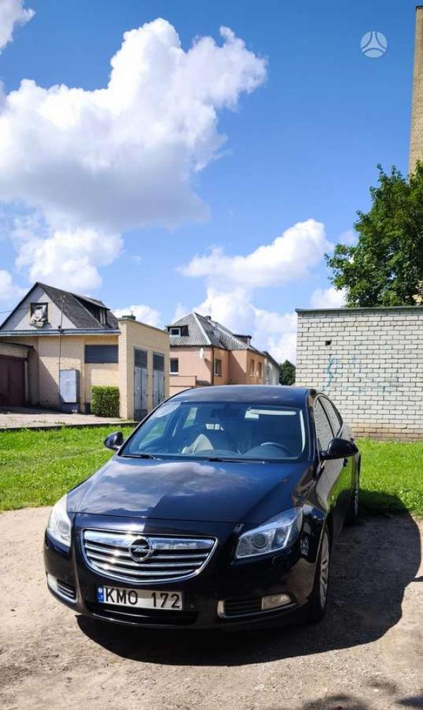 Black Opel Insignia 2009 in Kaunas, with an engine capacity of 1.96 L and mileage of 228 thousand km for 1890 €, photo 1 on AUTOMOTO.COM.LV