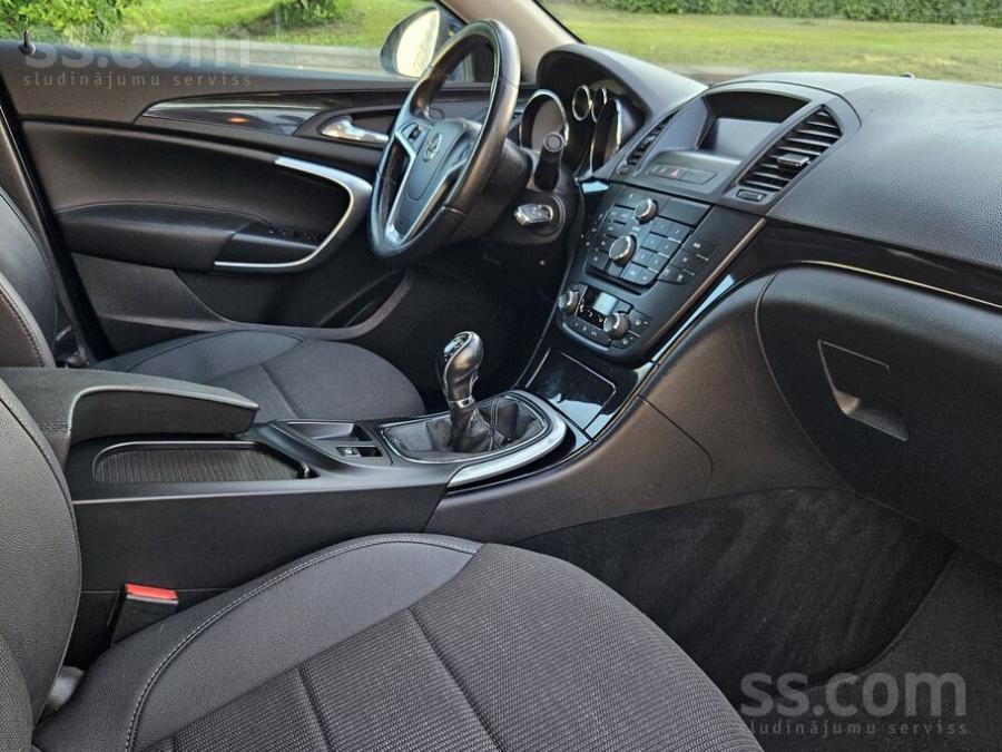 Melns Opel Insignia 2009 Jēkabpils, ar dzinēja tilpumu 2.00 L un nobraukumu 305 tūkst. km par 4790 €, foto 21 vietnē AUTOMOTO.COM.LV