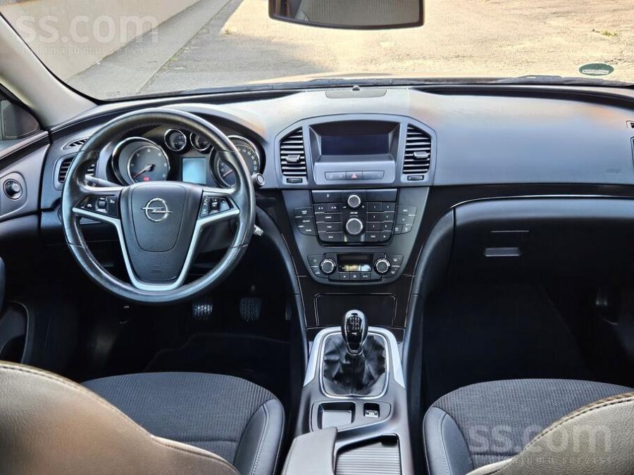 Melns Opel Insignia 2009 Jēkabpils, ar dzinēja tilpumu 2.00 L un nobraukumu 305 tūkst. km par 4790 €, foto 25 vietnē AUTOMOTO.COM.LV