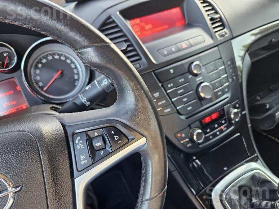 Melns Opel Insignia 2009 Jēkabpils, ar dzinēja tilpumu 2.00 L un nobraukumu 305 tūkst. km par 4790 €, foto 33 vietnē AUTOMOTO.COM.LV