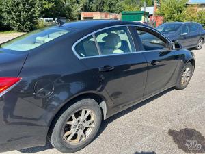 Black Opel Insignia 2009 in Klaipeda, with an engine capacity of 2.00 L and mileage of 186 thousand km for 3700 €, photo 5 on AUTOMOTO.COM.LV