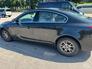 Black Opel Insignia 2009 in Klaipeda, with an engine capacity of 2.00 L and mileage of 186 thousand km for 3700 €, photo 6 on AUTOMOTO.COM.LV
