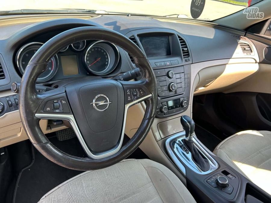 Black Opel Insignia 2009 in Klaipeda, with an engine capacity of 2.00 L and mileage of 186 thousand km for 3700 €, photo 7 on AUTOMOTO.COM.LV