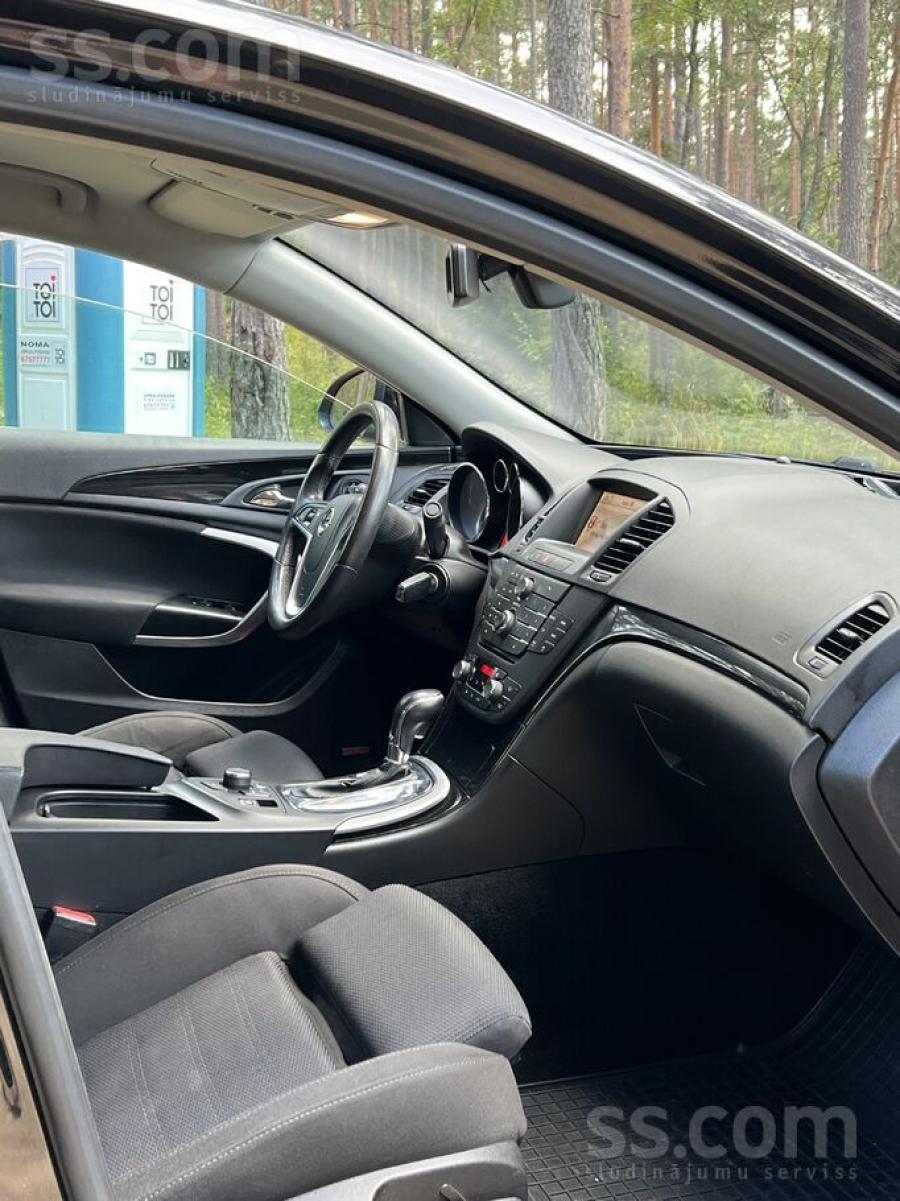 Melns Opel Insignia 2009 Rīga, ar dzinēja tilpumu 2.00 L un nobraukumu 281 tūkst. km par 2250 €, foto 8 vietnē AUTOMOTO.COM.LV