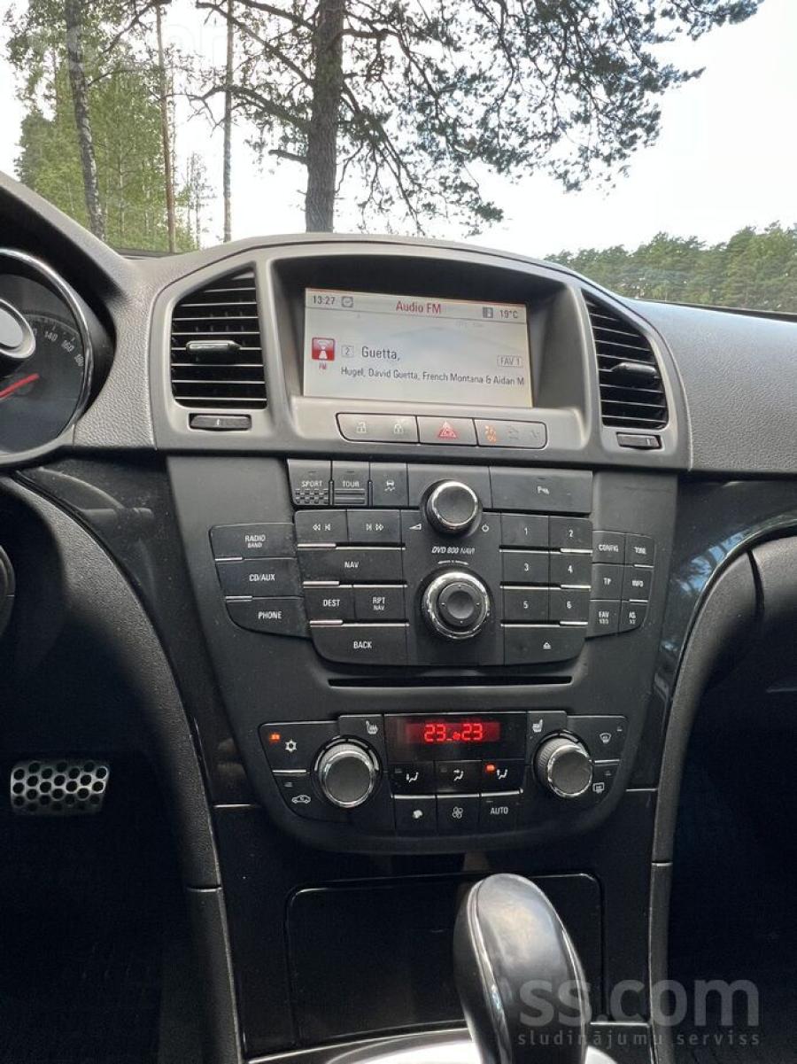 Melns Opel Insignia 2009 Rīga, ar dzinēja tilpumu 2.00 L un nobraukumu 281 tūkst. km par 2250 €, foto 12 vietnē AUTOMOTO.COM.LV