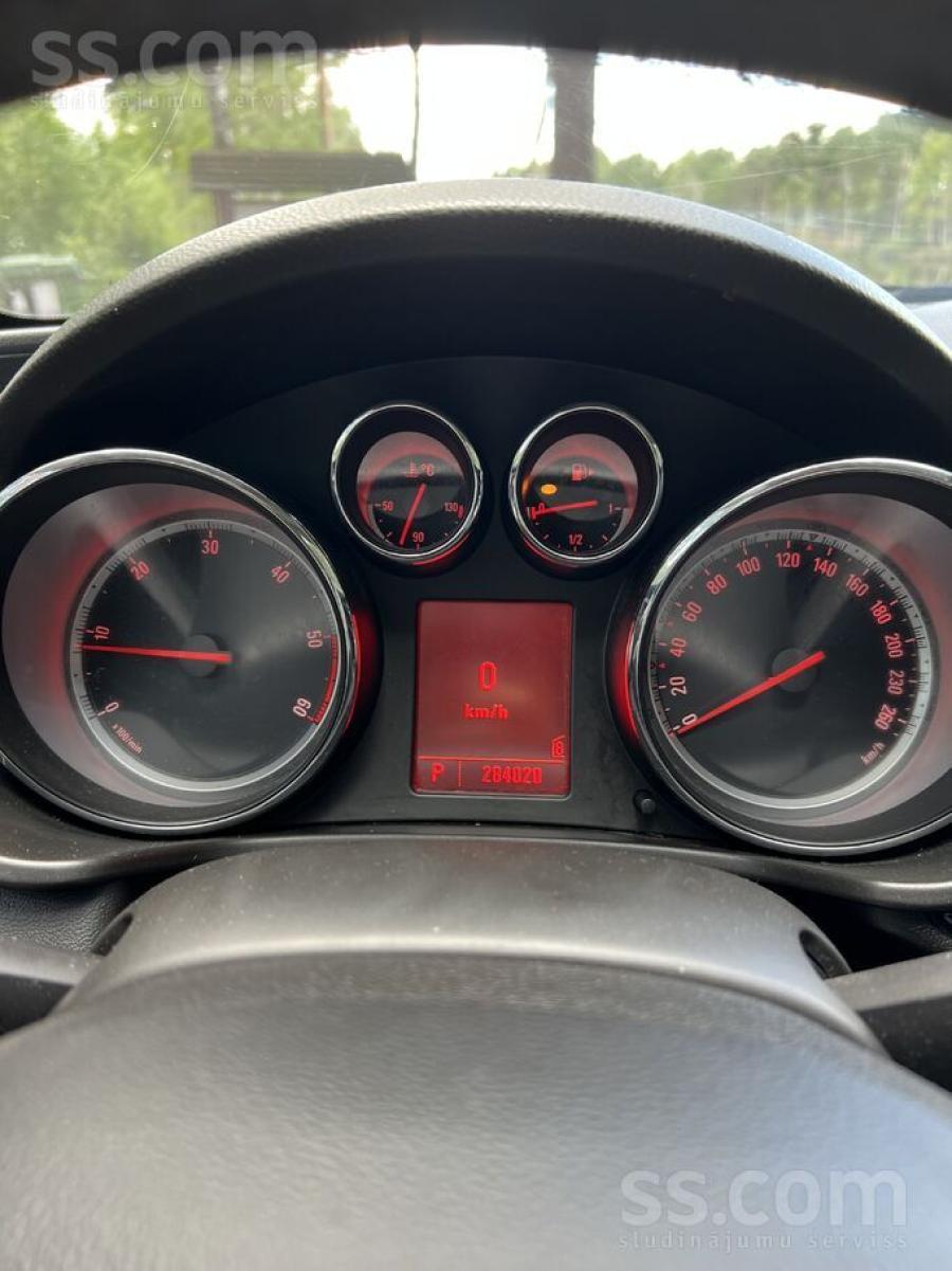 Melns Opel Insignia 2009 Rīga, ar dzinēja tilpumu 2.00 L un nobraukumu 281 tūkst. km par 2250 €, foto 13 vietnē AUTOMOTO.COM.LV