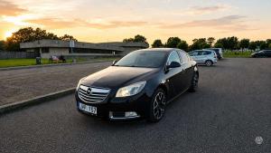 Black Opel Insignia 2009 in Kaunas, with an engine capacity of 1.80 L and mileage of 280 thousand km for 2600 €, photo 3 on AUTOMOTO.COM.LV