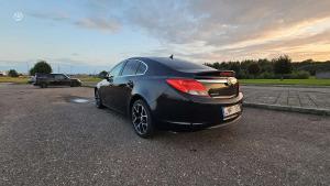 Black Opel Insignia 2009 in Kaunas, with an engine capacity of 1.80 L and mileage of 280 thousand km for 2600 €, photo 4 on AUTOMOTO.COM.LV