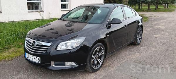 Black Opel Insignia 2009 in Jelgava, with an engine capacity of 2.00 L and mileage of 0 thousand km for 2650 €, photo 1 on AUTOMOTO.COM.LV