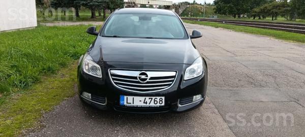 Black Opel Insignia 2009 in Jelgava, with an engine capacity of 2.00 L and mileage of 0 thousand km for 2650 €, photo 6 on AUTOMOTO.COM.LV