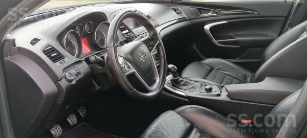 Black Opel Insignia 2009 in Jelgava, with an engine capacity of 2.00 L and mileage of 0 thousand km for 2650 €, photo 11 on AUTOMOTO.COM.LV