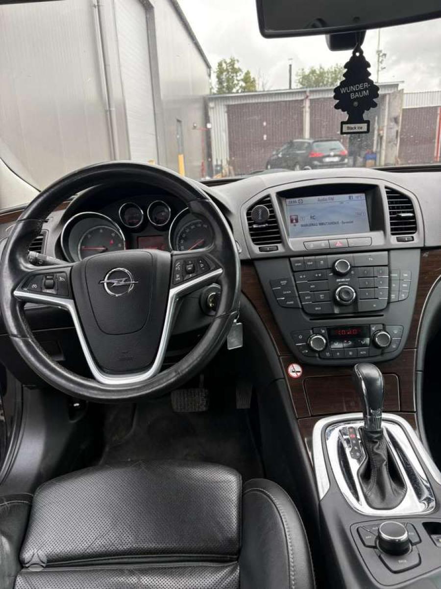 Melns Opel Insignia 2009 Marijampole, ar dzinēja tilpumu 1.96 L un nobraukumu 250 tūkst. km par 3100 €, foto 3 vietnē AUTOMOTO.COM.LV