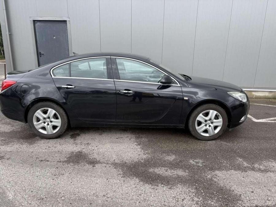 Melns Opel Insignia 2009 Marijampole, ar dzinēja tilpumu 1.96 L un nobraukumu 250 tūkst. km par 3100 €, foto 5 vietnē AUTOMOTO.COM.LV