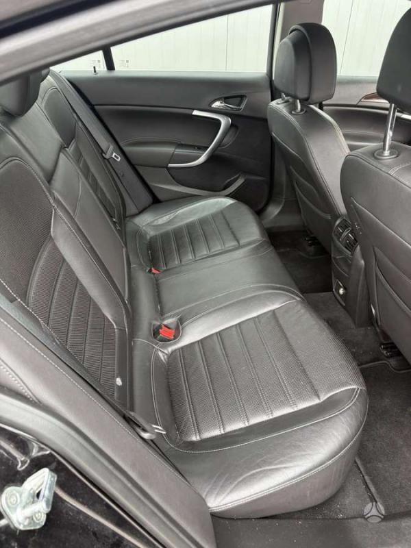 Opel Insignia 2009 Marijampole vietnē Melns Opel Insignia 2009 Marijampole, ar dzinēja tilpumu 1.96 L un nobraukumu 250 tūkst. km par 3100 €, foto 8 vietnē AUTOMOTO.COM.LV